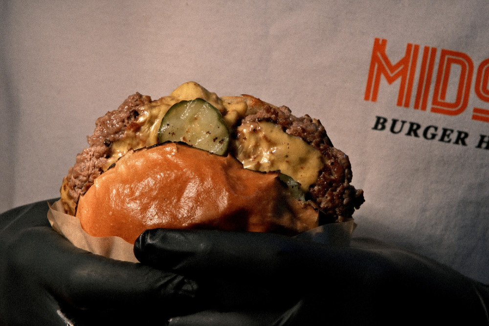 Mid 90’s Burger Leipzig - Handgemachte Burger & 90s-Feeling!